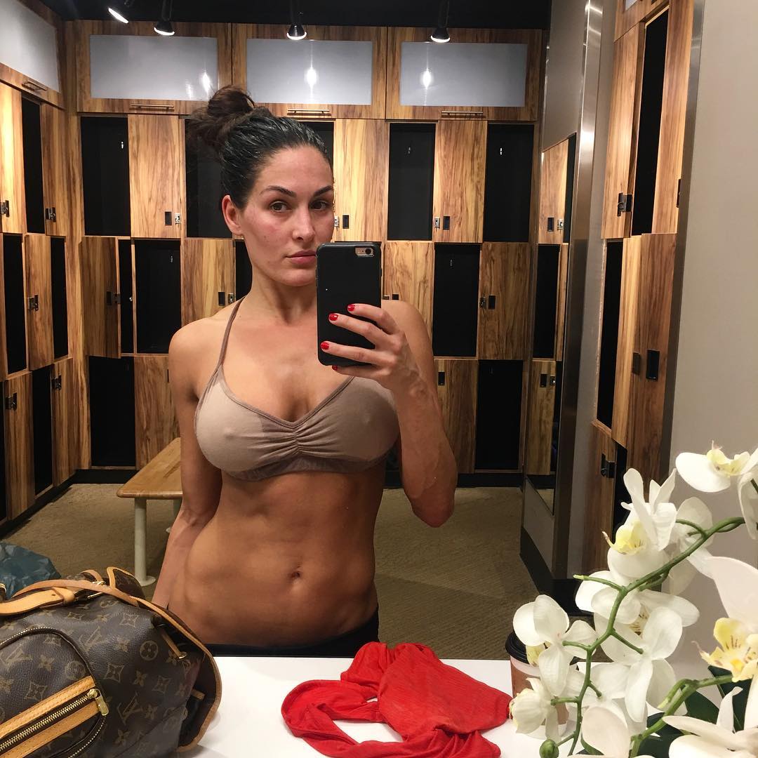 WWE's Nikki Bella | Scrolller