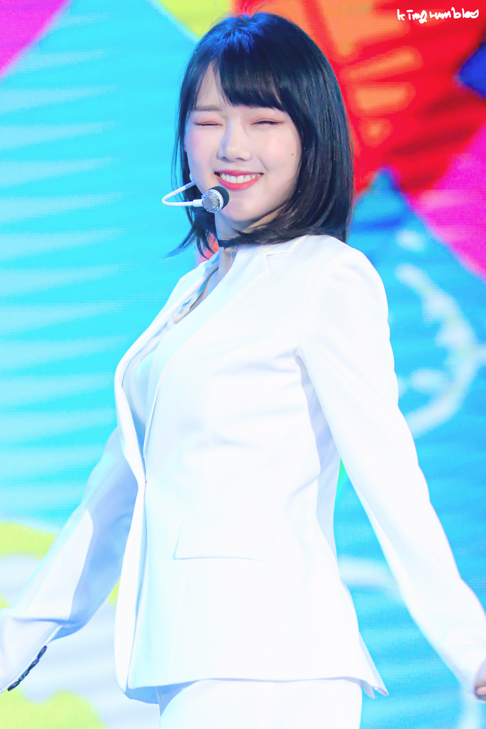 Yerin's "wink"! | Scrolller