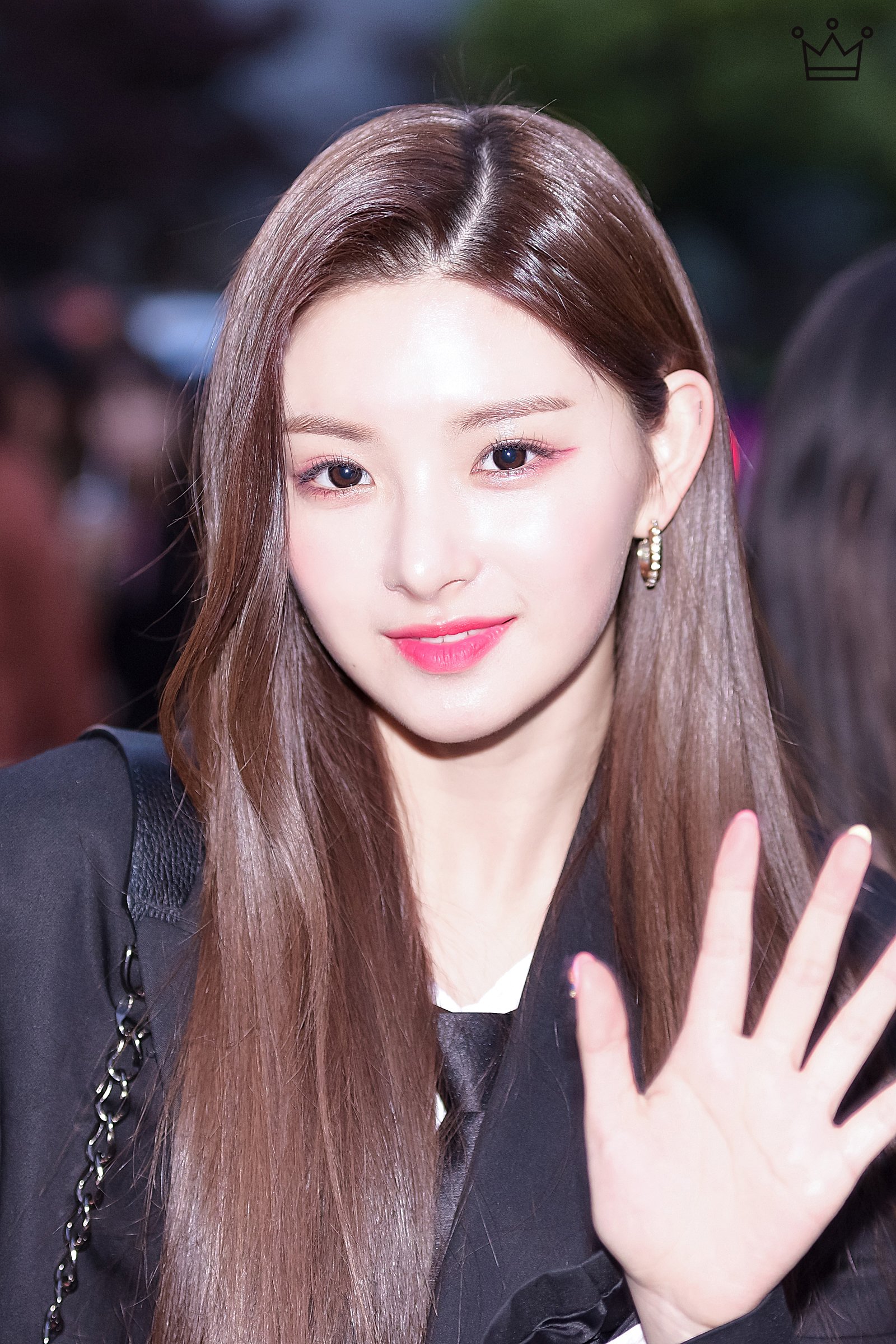 Pretty Yiren | Scrolller