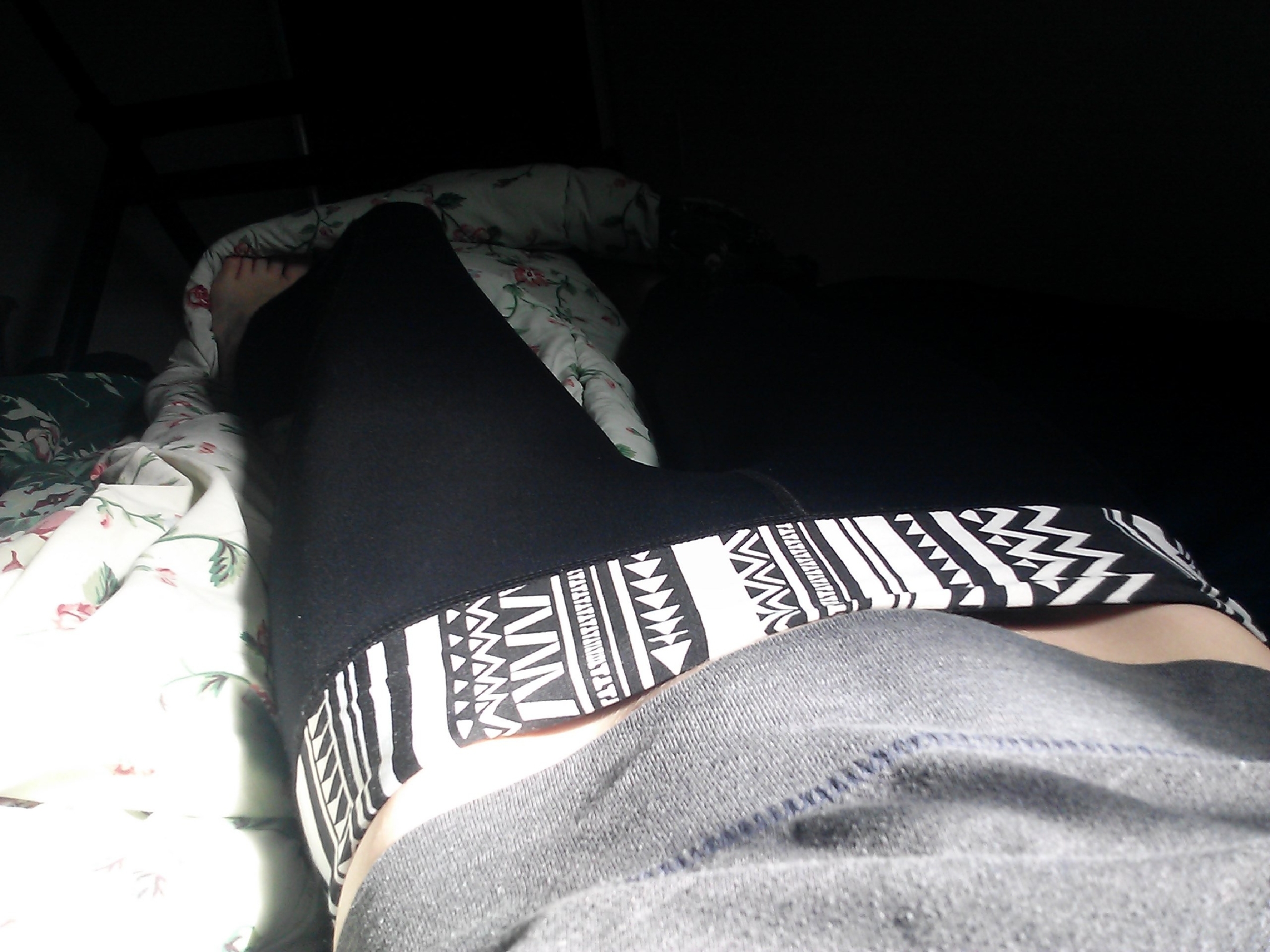 Yoga pants bridge | Scrolller