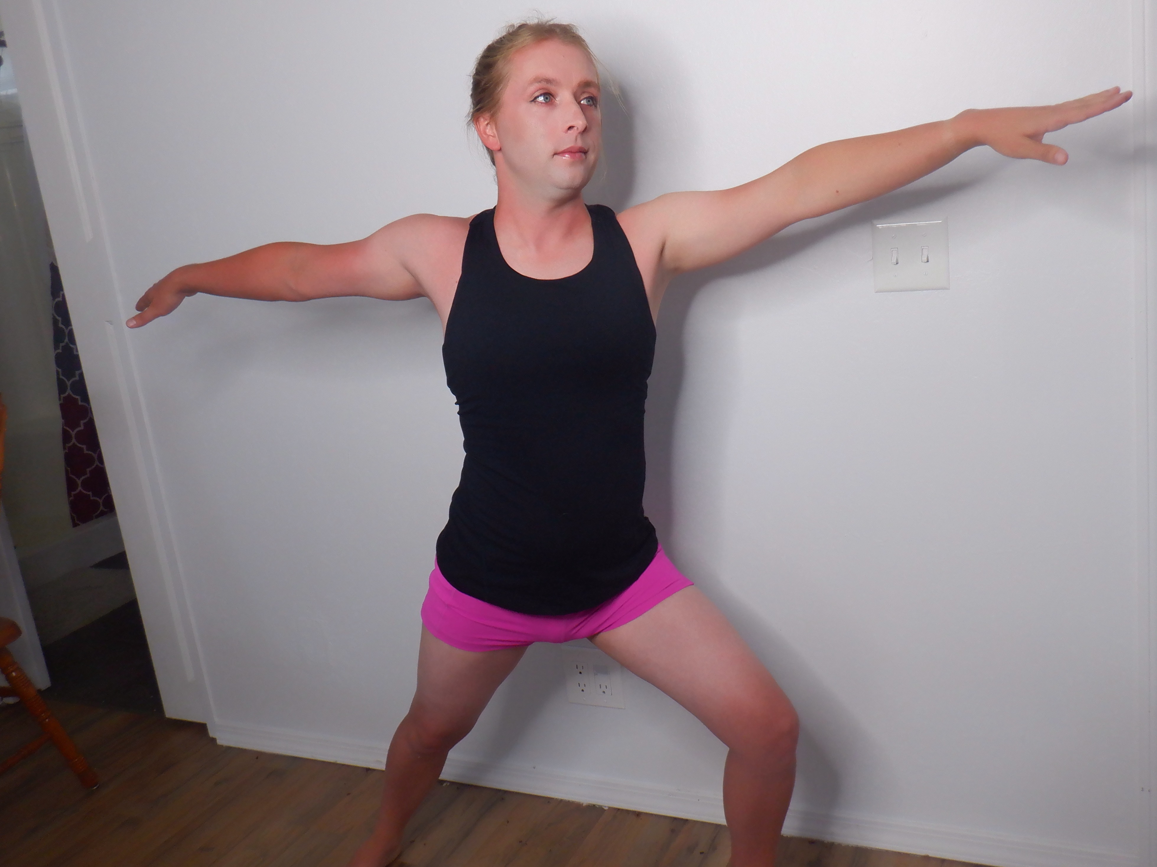 Yoga Pose in a new cute fabletics outfit | Scrolller