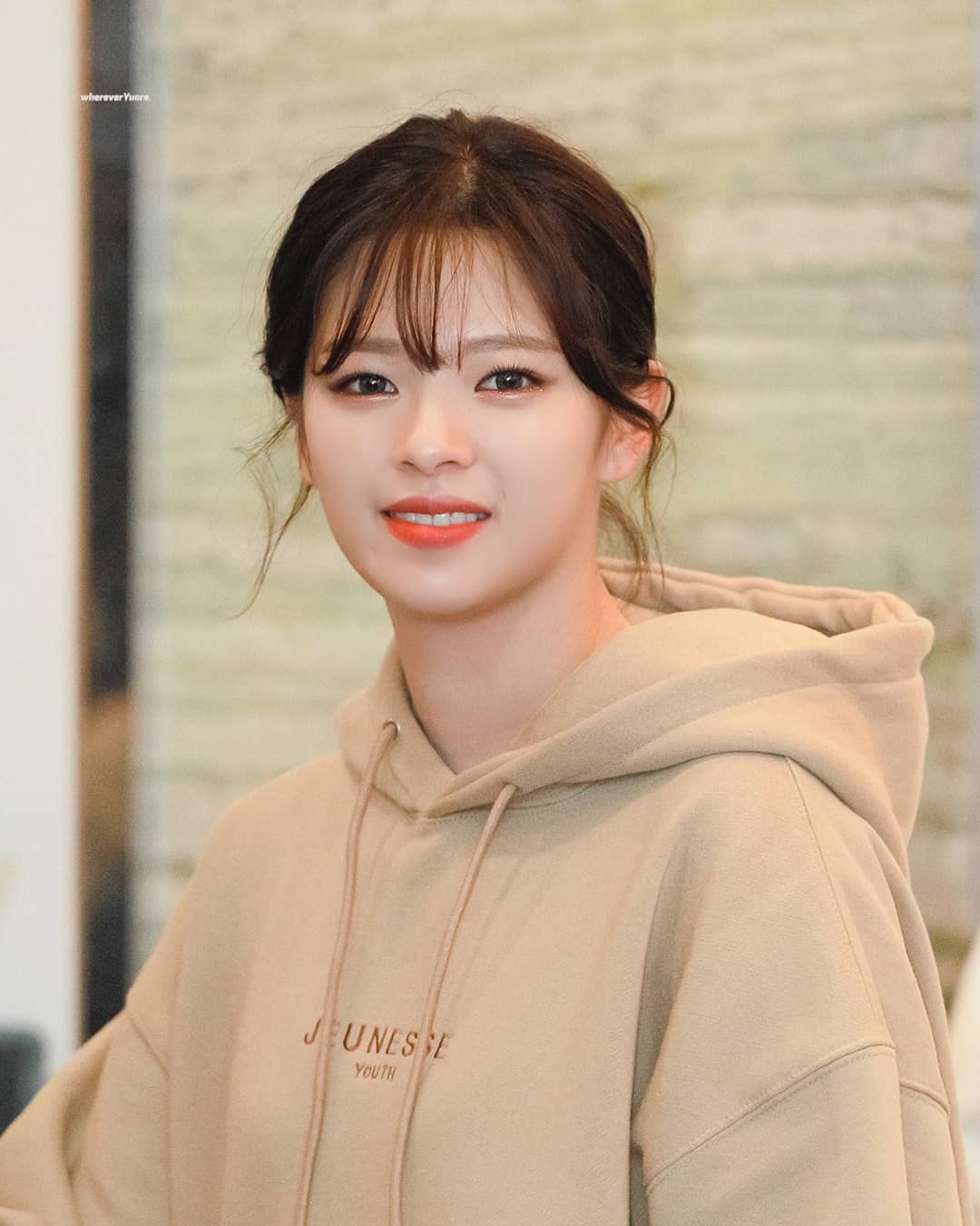 Yoo Jeongyeon @ Kiss The Radio Show | Scrolller