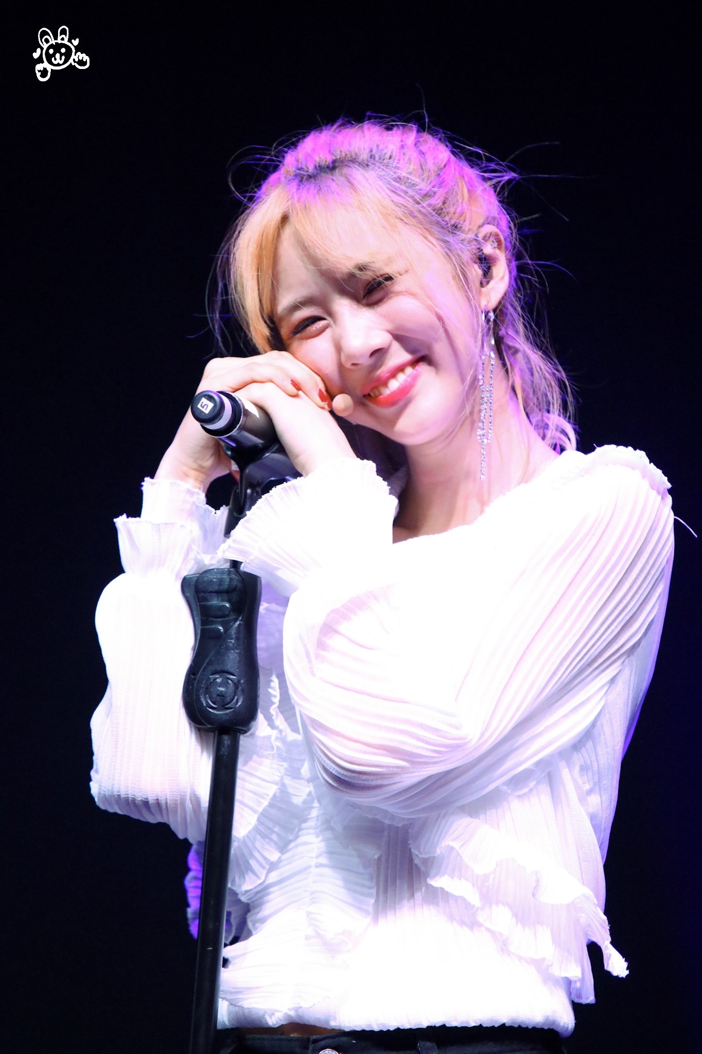 Yoo Smile | Scrolller