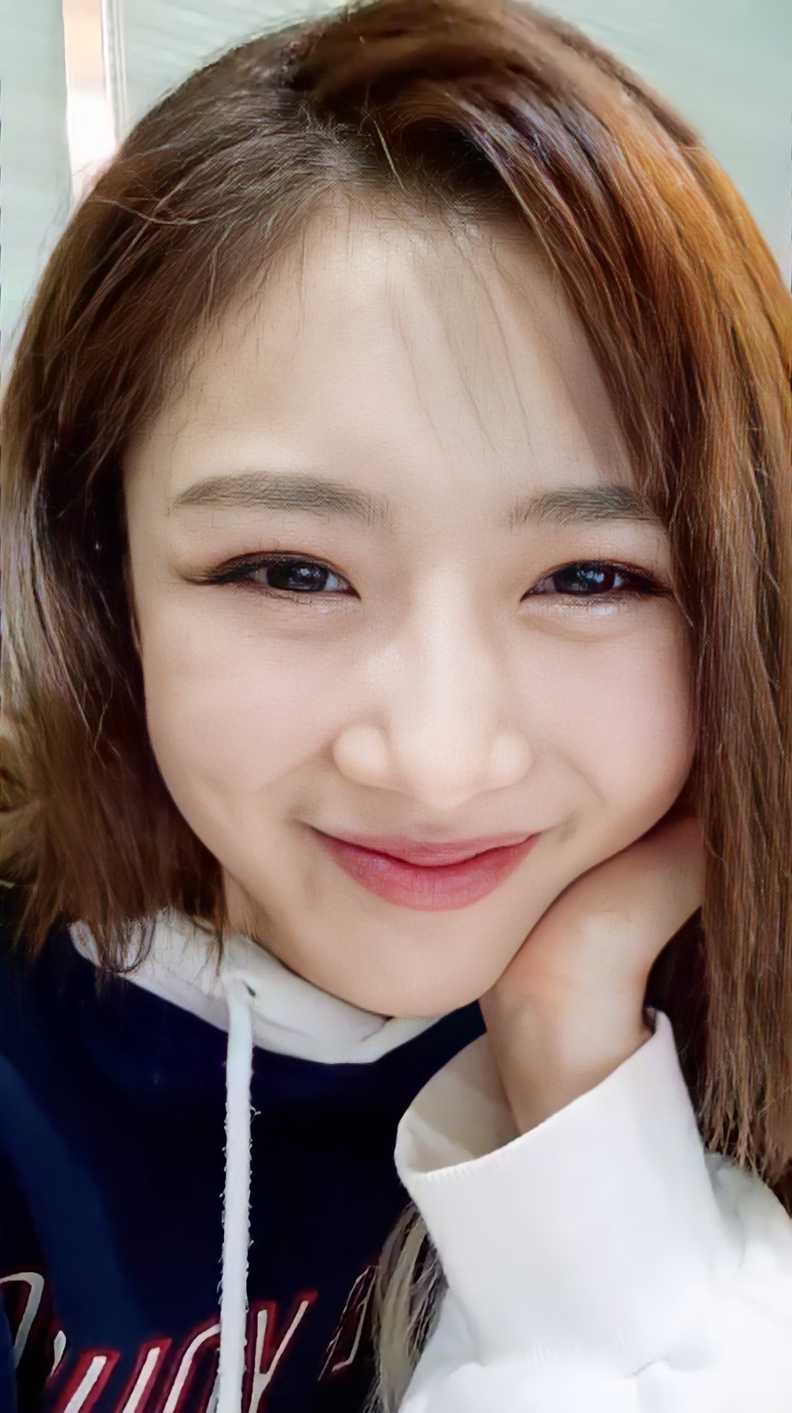 Yoohyeon | Scrolller