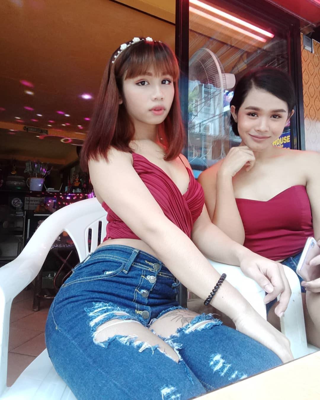 You can hang with us XO | Scrolller