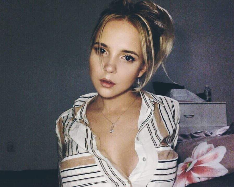 Young Monroe | Scrolller