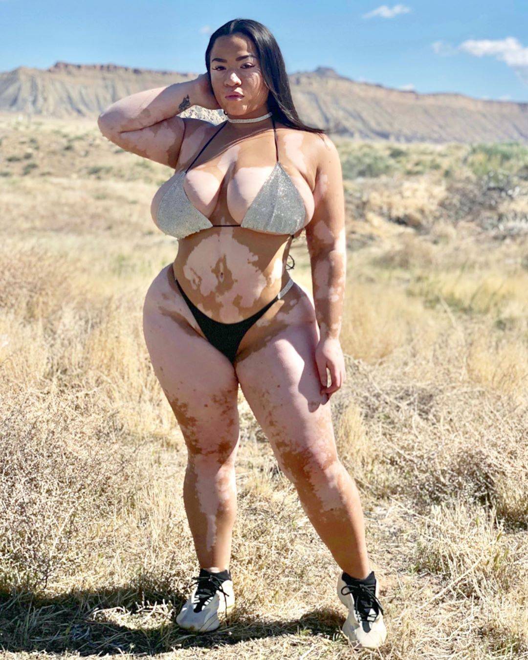 Yvette Mari | Scrolller