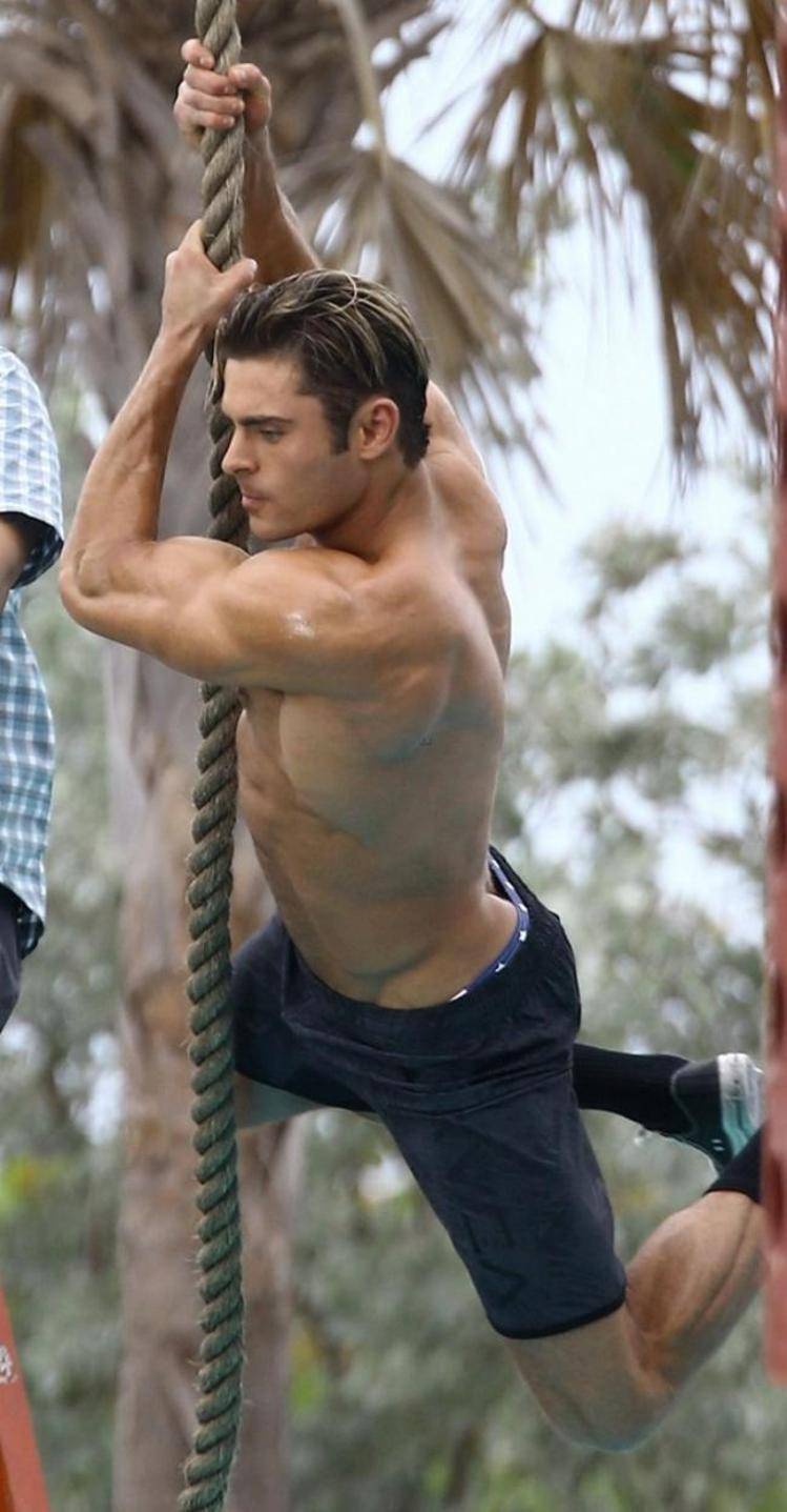 Zac Efron - American Actor | Scrolller