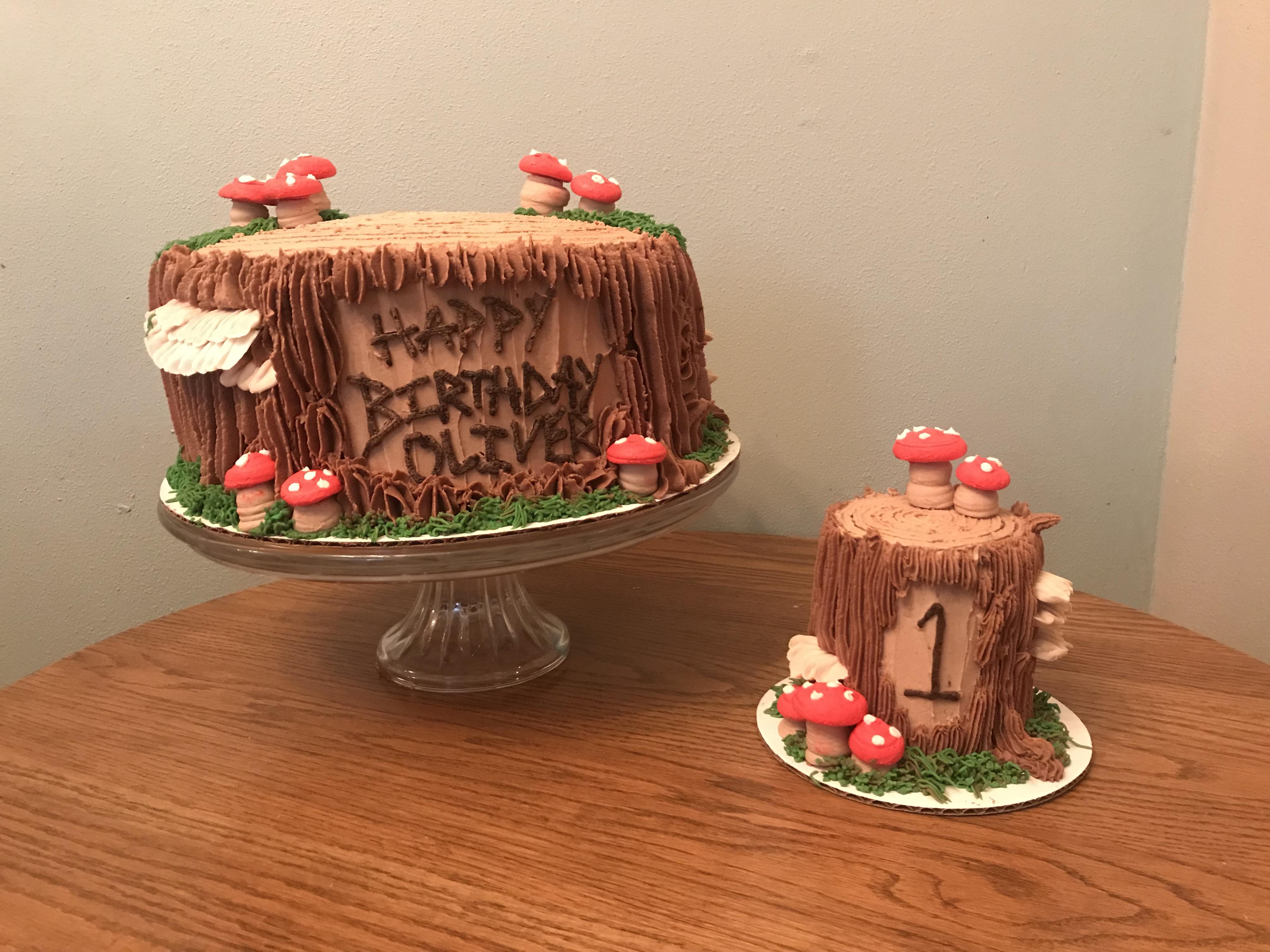 100% buttercream tree stump cake. | Scrolller