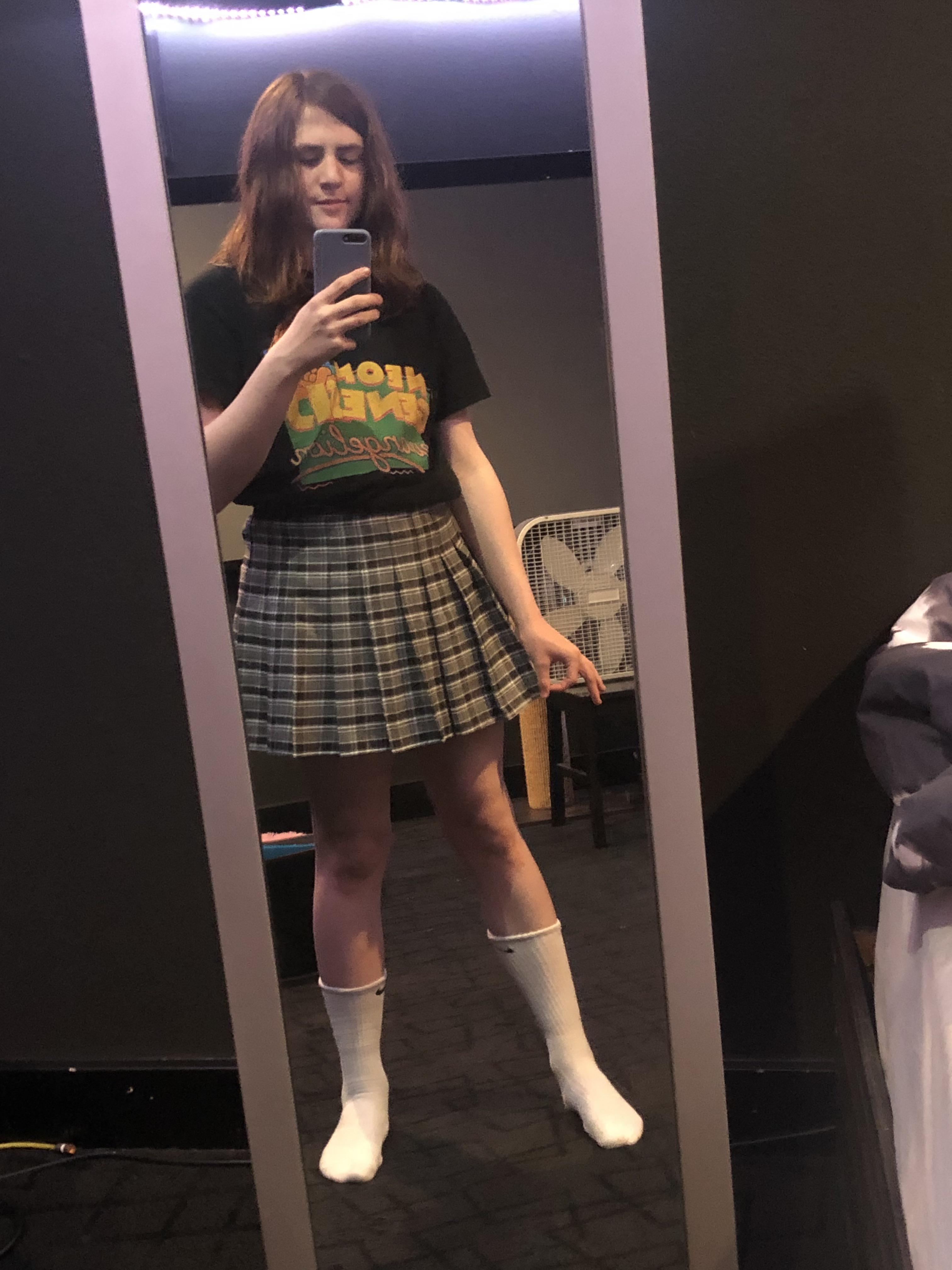 16 mtf, no hrt yet but i got my first piece of fem clothes (the skirt) and i am ecstatic ...