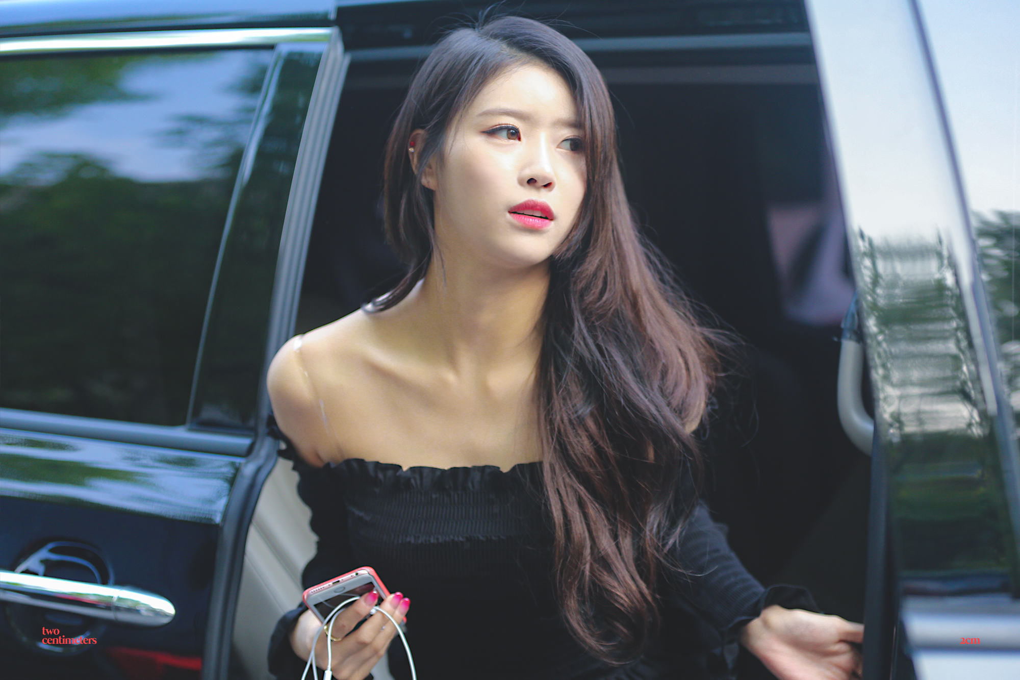 180427 Mijoo arrival | Scrolller