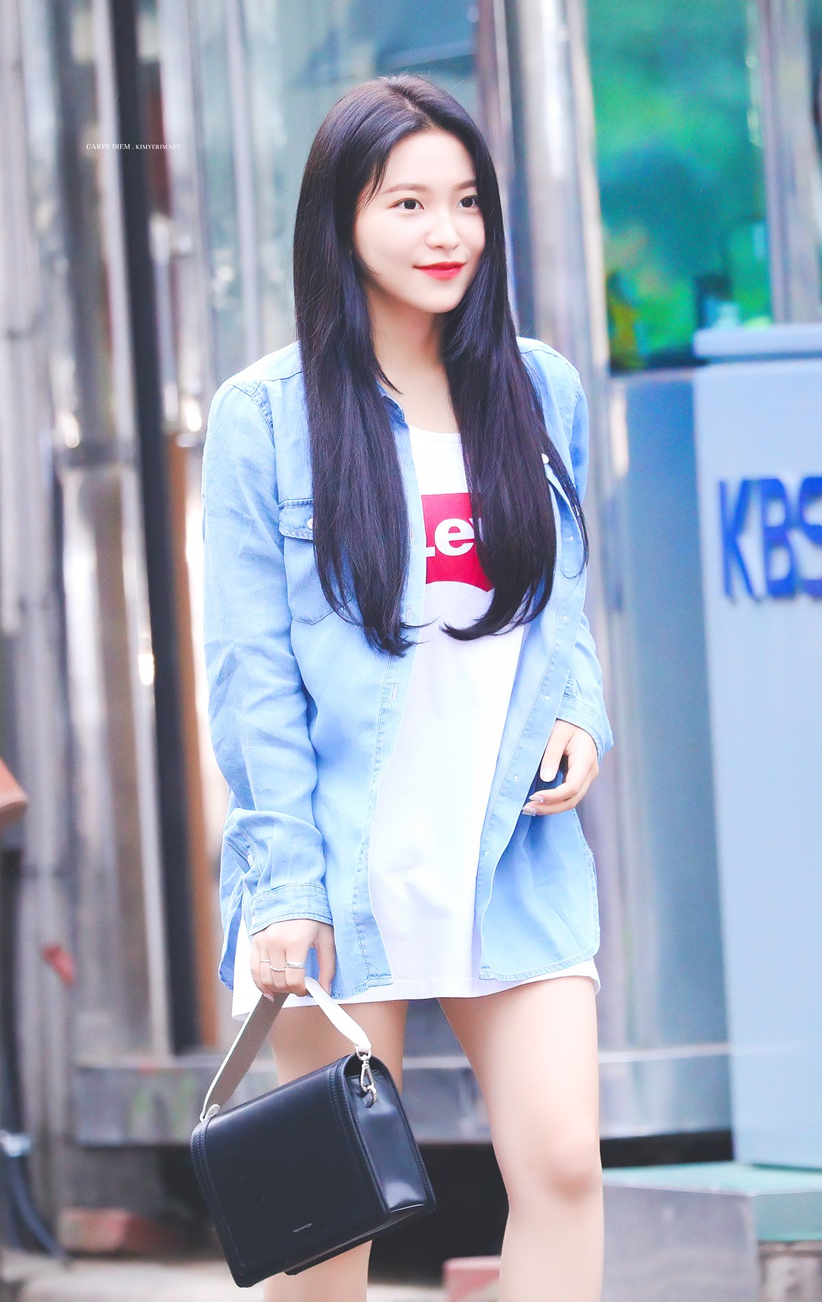 180629 Yeri | Scrolller