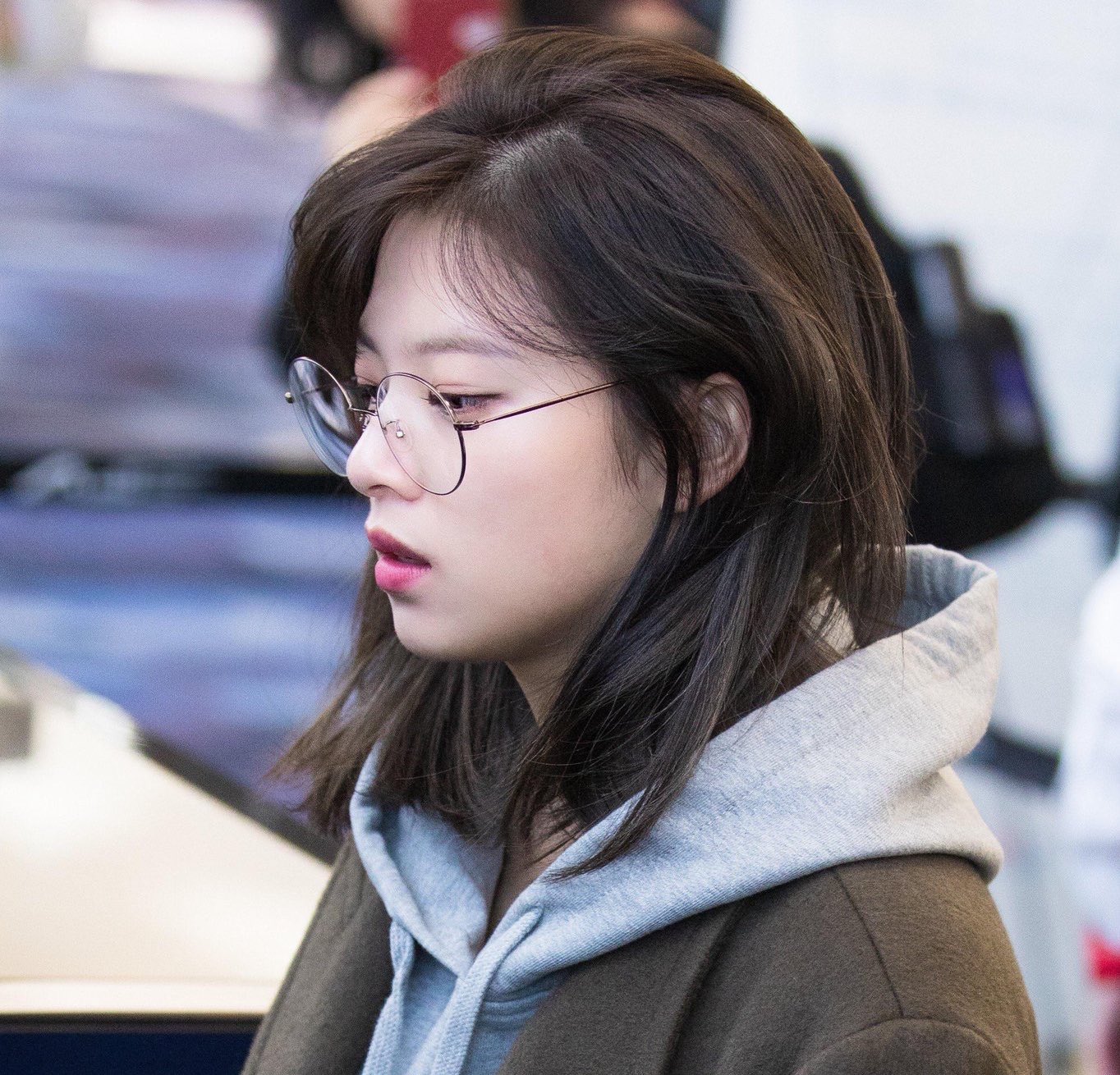 181215 Jeongyeon wearing specs | Scrolller