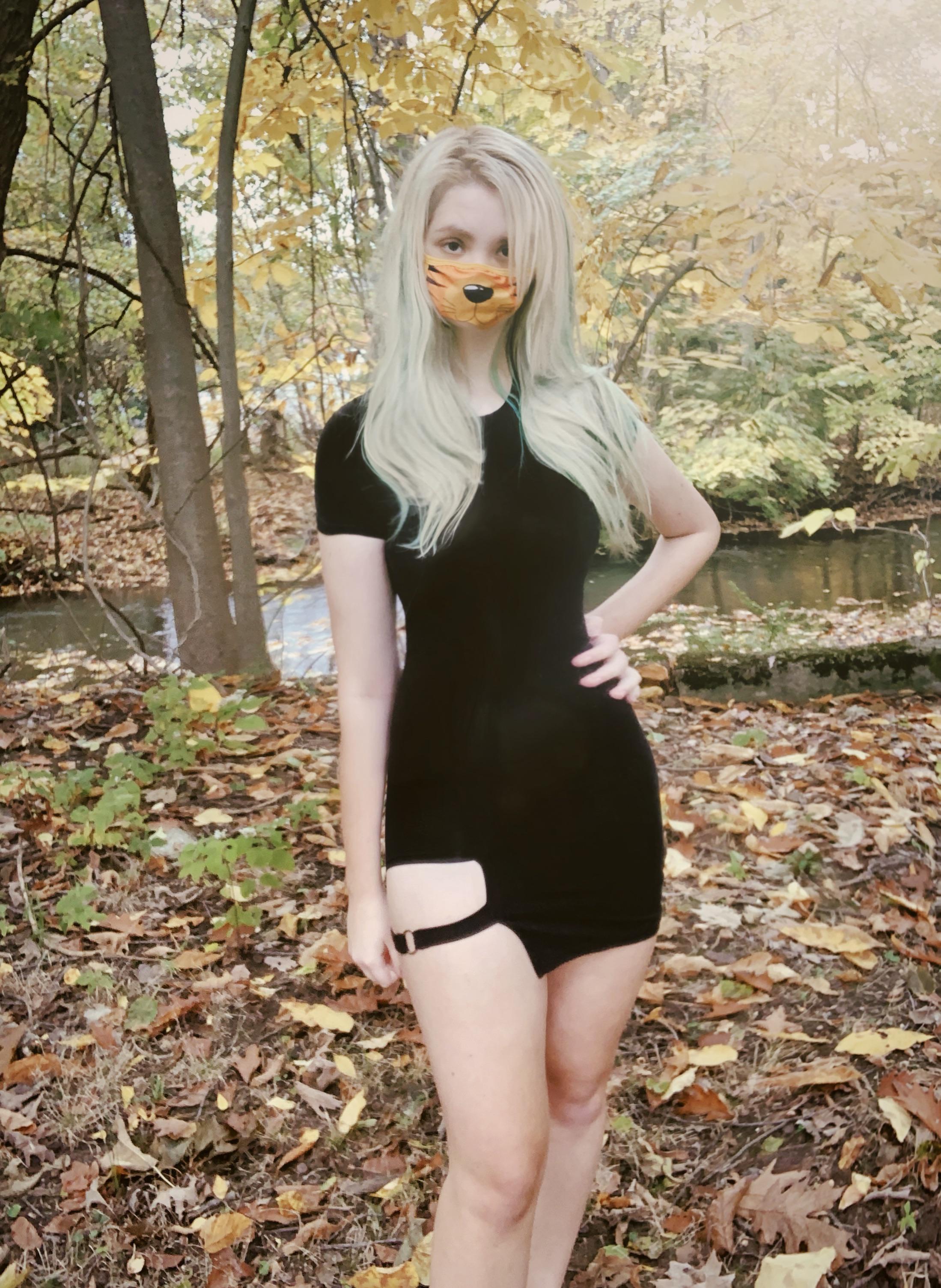 18F Curious | Scrolller