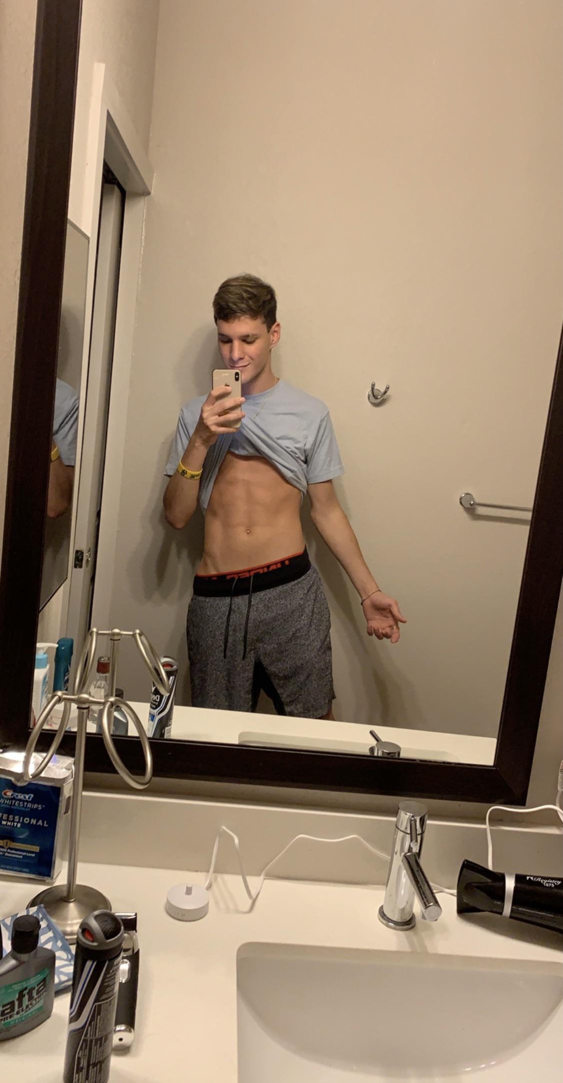 19 fit frat jock, snap: remus_lucaci | Scrolller