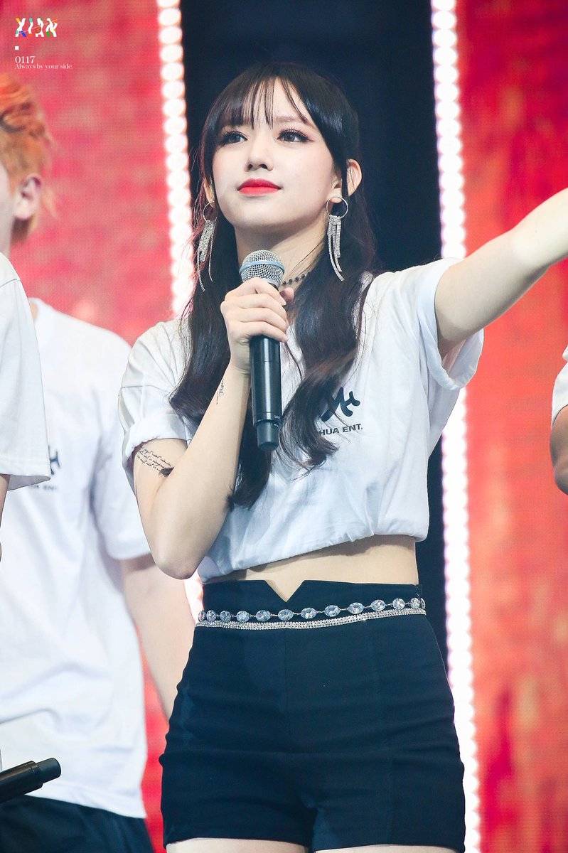 190602 Cheng Xiao | Scrolller