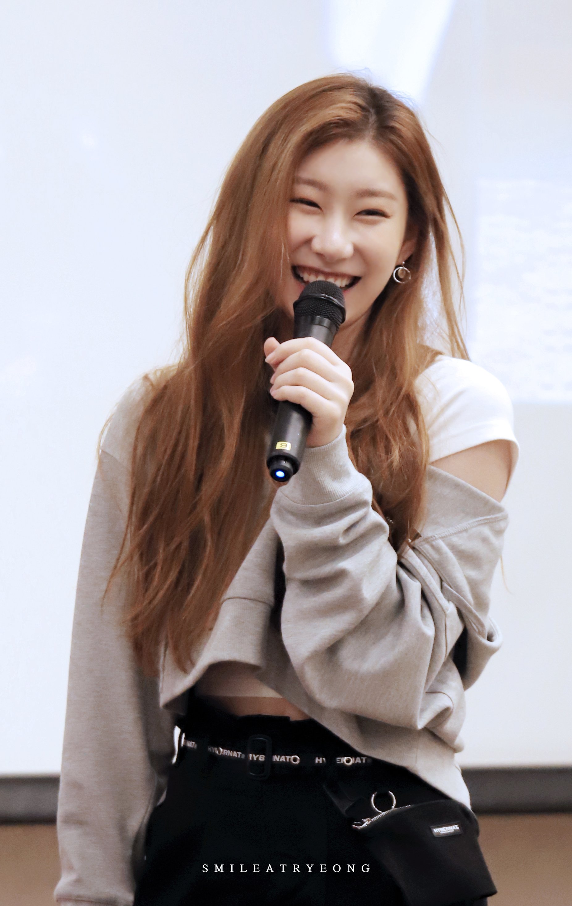 190921 Chaeryeong | Scrolller