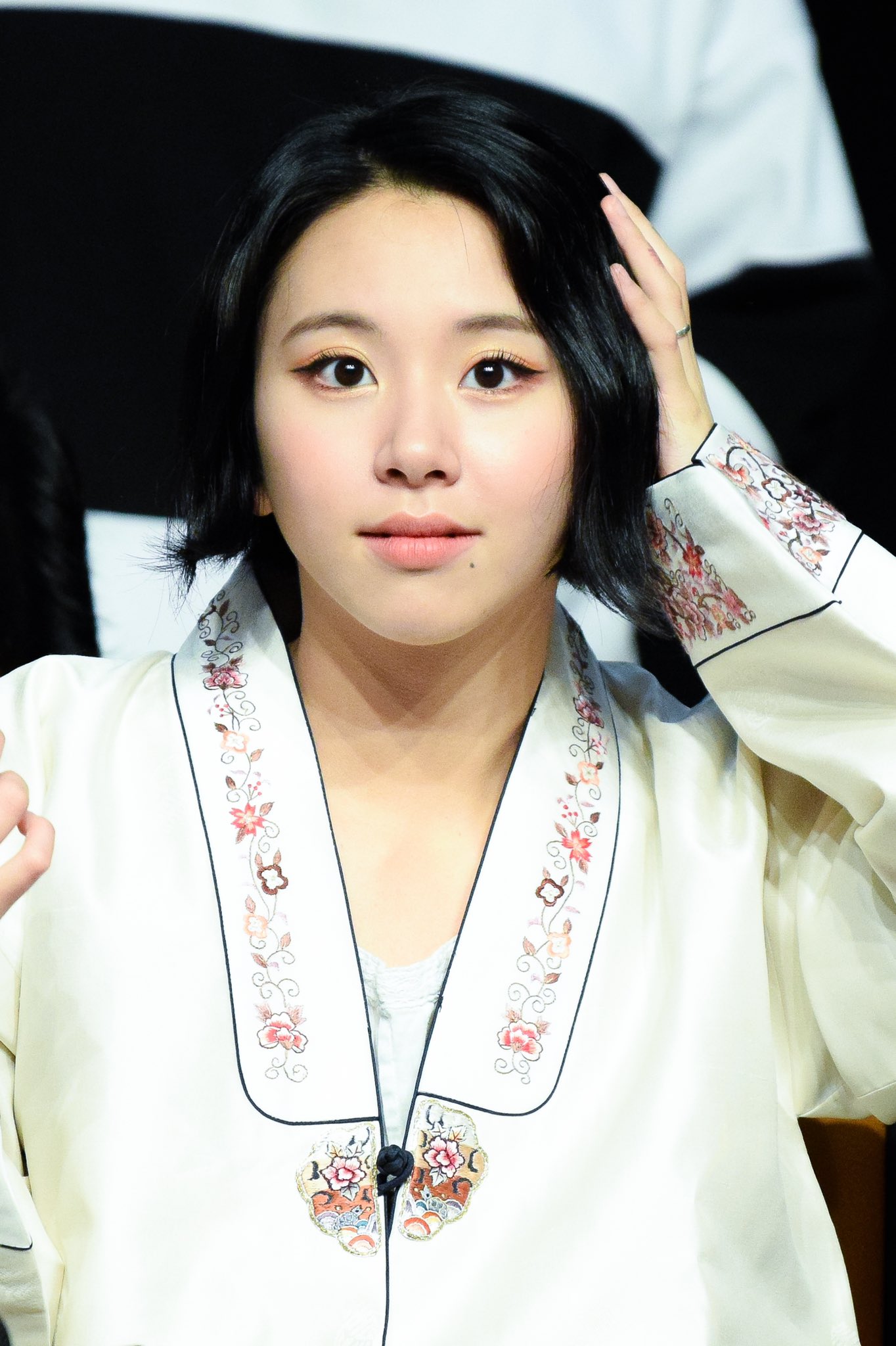 191005 Beautiful Chaeyoung | Scrolller