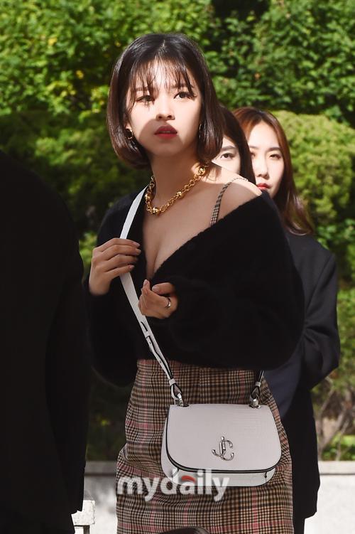 191018 - Bias wrecker Jeongyeon | Scrolller