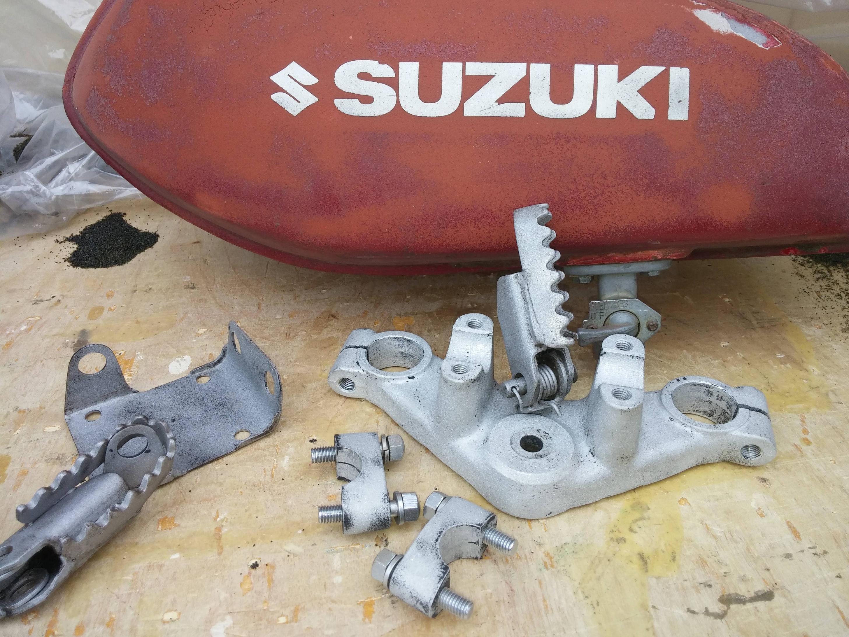 1976 Suzuki TS100 project continues | Scrolller
