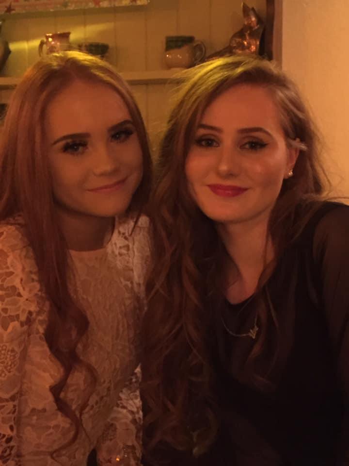 Two Adorable Teens Scrolller