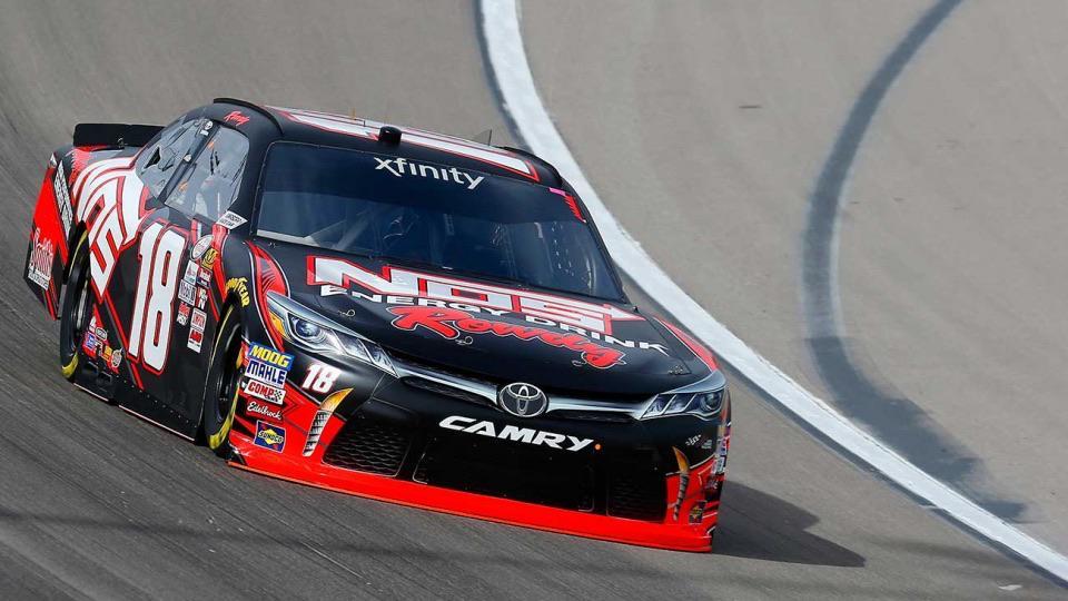 2016 Toyota Camry XSE NASCAR | Scrolller