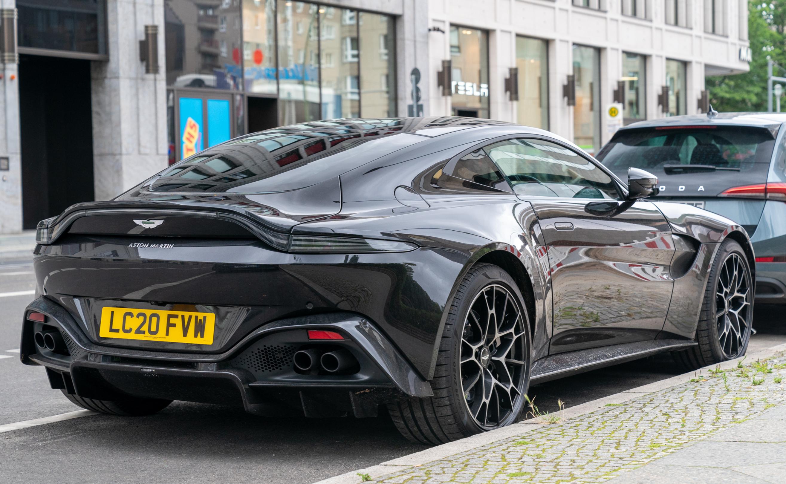 2019 Aston Martin Vantage | Scrolller