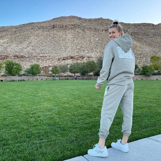 2020 Dress Code | Scrolller