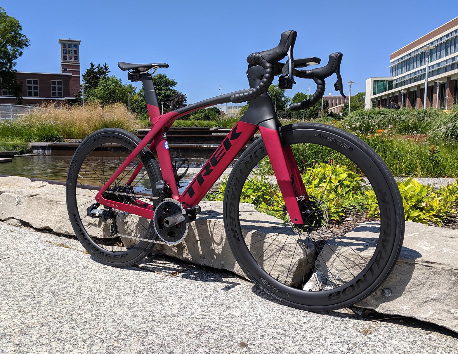 2020 Madone SLR 7 Disc eTap - Signature Series P1 | Scrolller