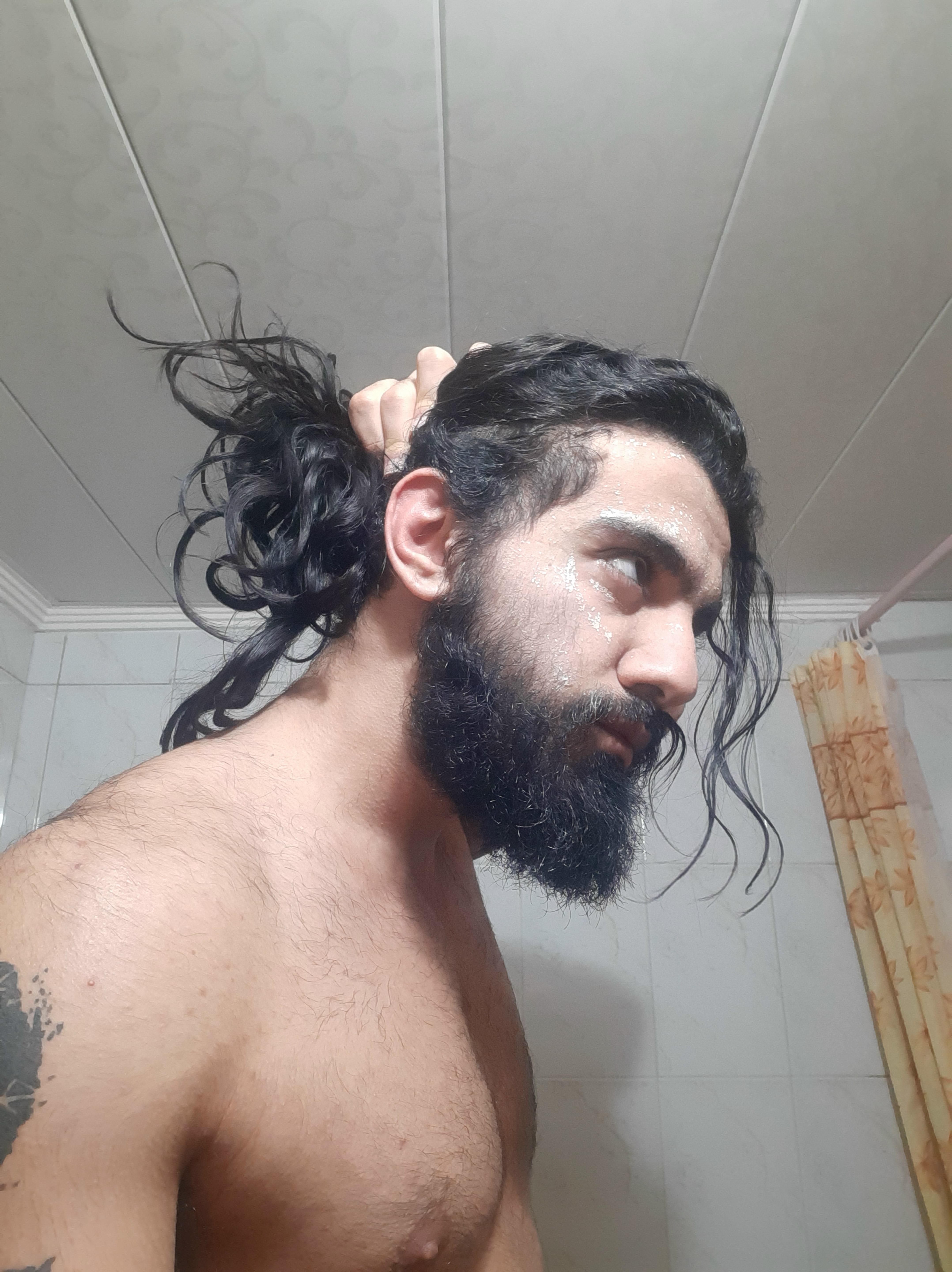 [20M] just felt posting my beard for shit and giggle before taking a bath , my beard need to be ...