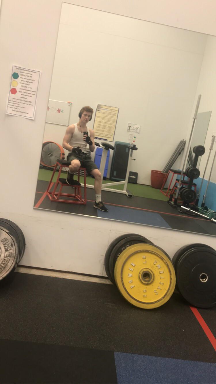 [20M] What’s popping boys | Scrolller