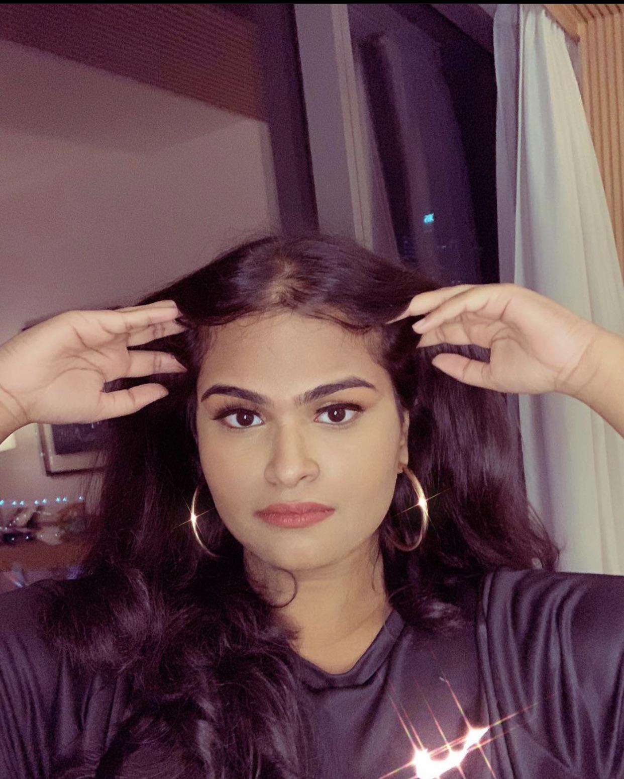 21 F self timer selfie. Guess my ethnicity ? | Scrolller