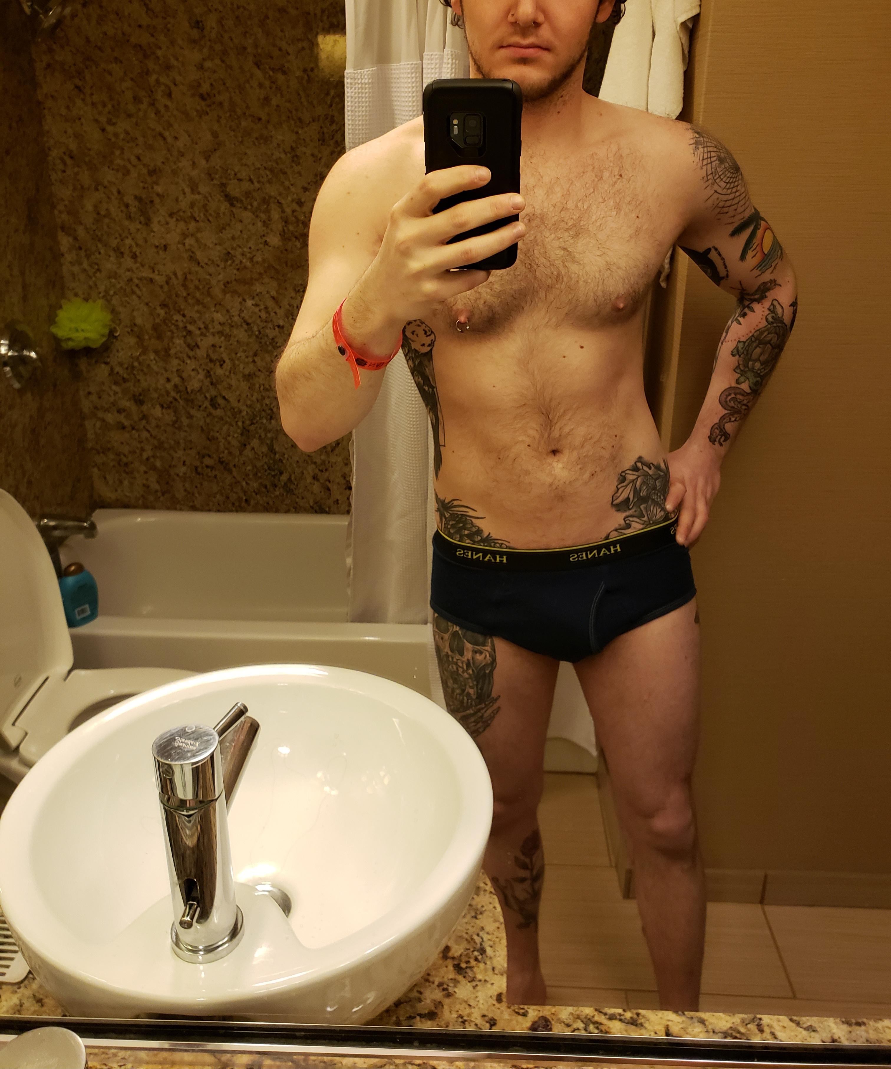 (23) Love hotel bathroom lighting | Scrolller