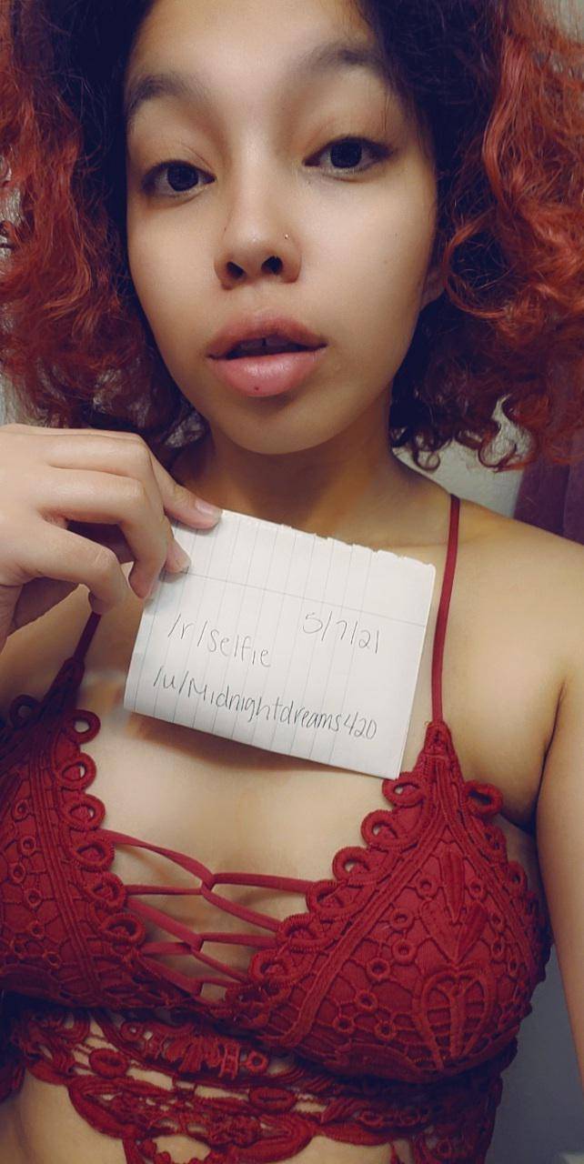 25F. No makeup verification selfie 🥺 | Scrolller