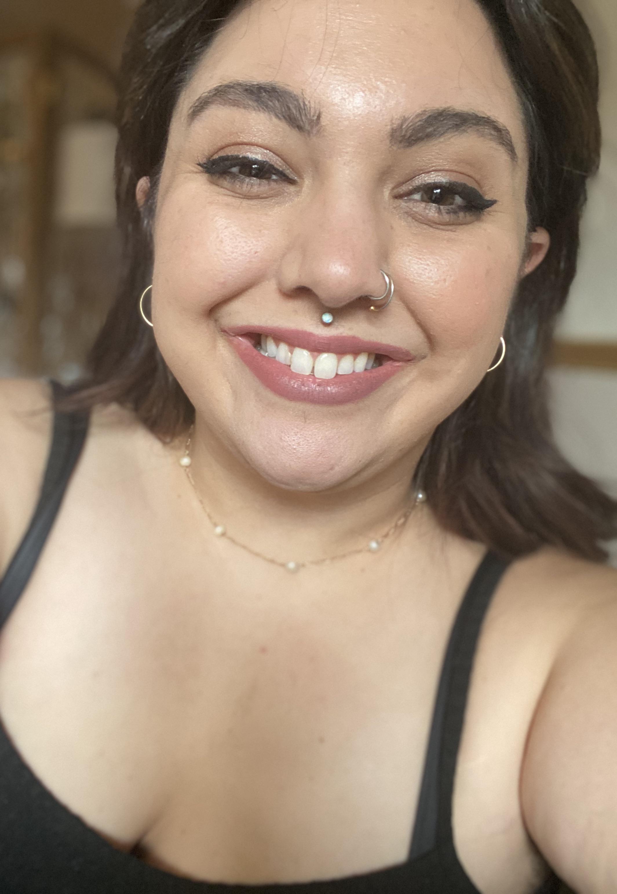 [27F] tried the “hair behind my ear” challenge... what do you all think! | Scrolller