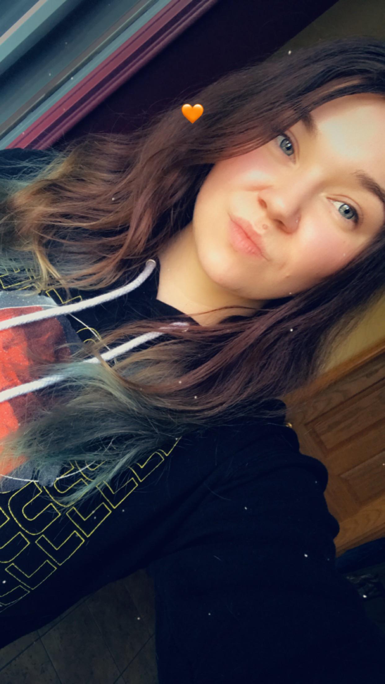 28, no makeup day 🙃 | Scrolller