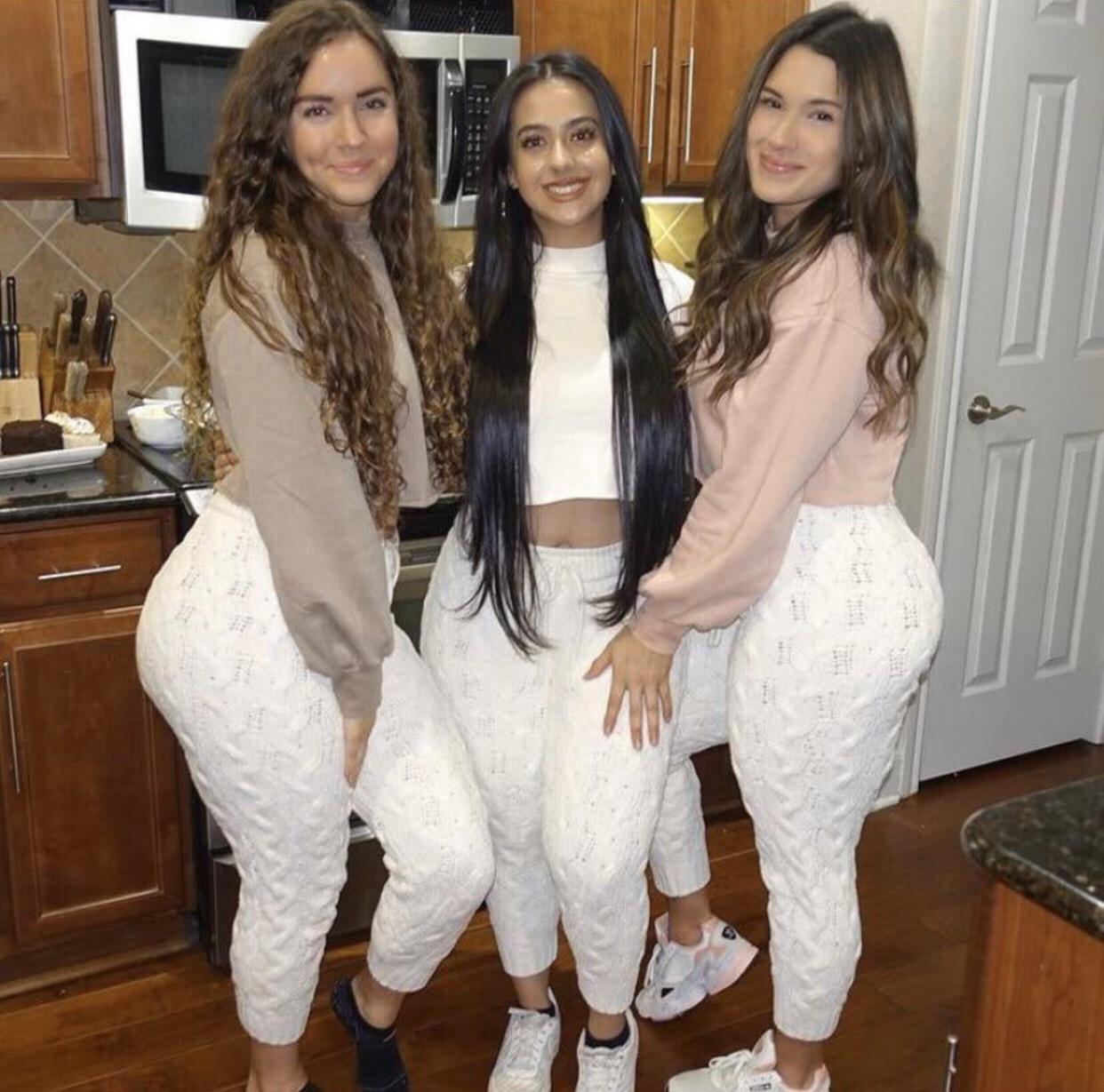 White pants | Scrolller