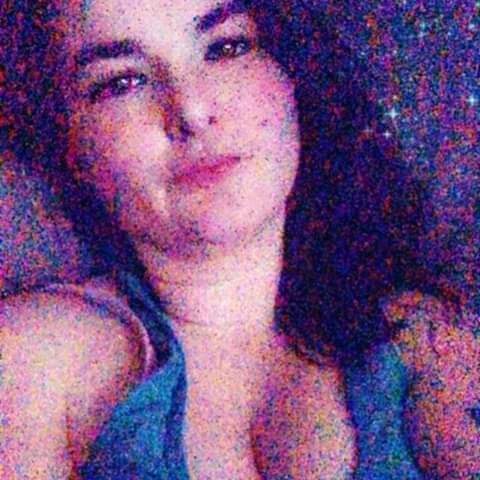 34 F she likes seeing stranger cocks pms open | Scrolller