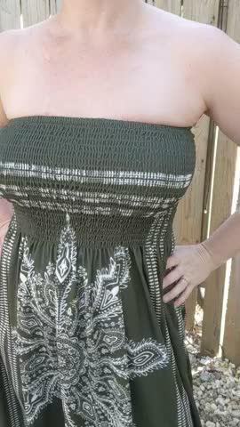 Average mom nextdoor showing what's hiding under my dress :) hope you like | Scrolller