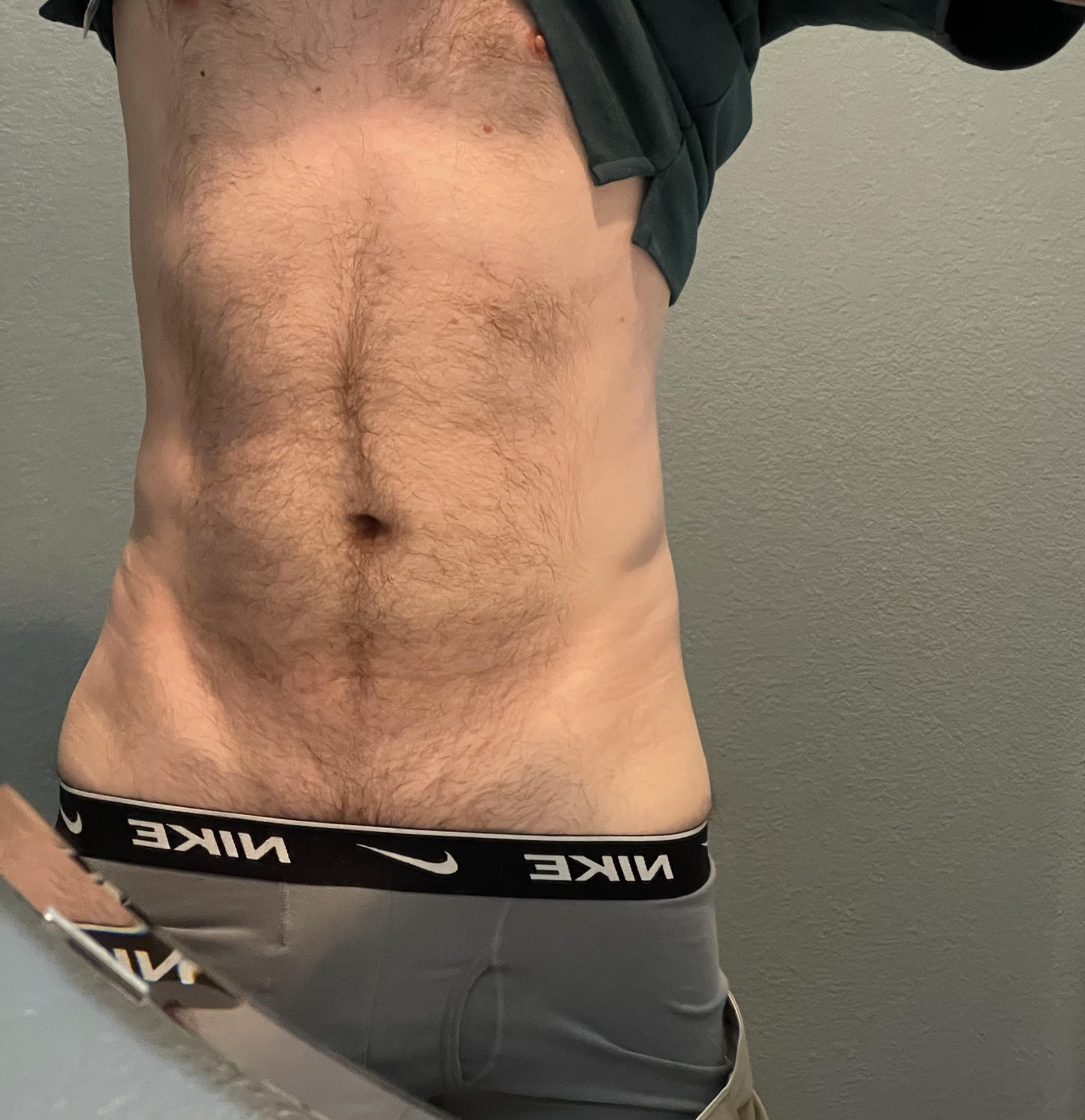 (39) Finally seeing some abs peak through | Scrolller