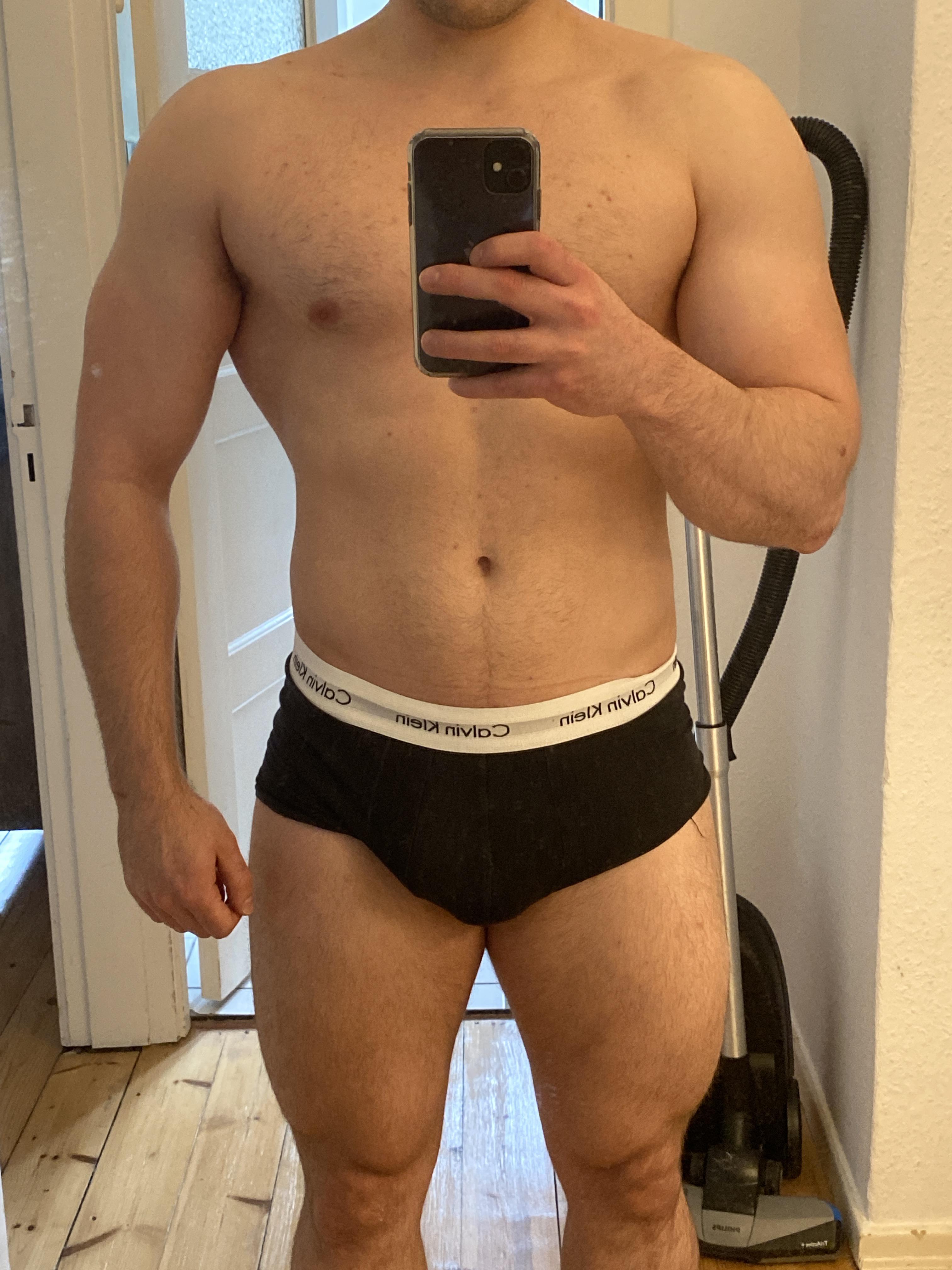 5“9, 187lbs/85kg, should I bulk or cut? What do think is my bodyfat percentage? | Scrolller