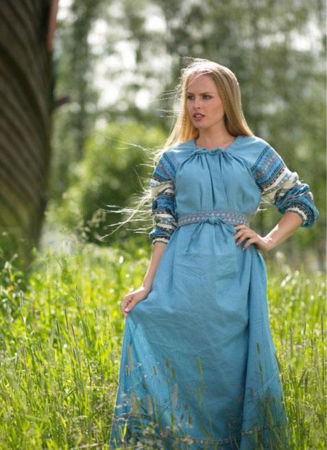 +5 charisma | +10 curse resistance | Scrolller