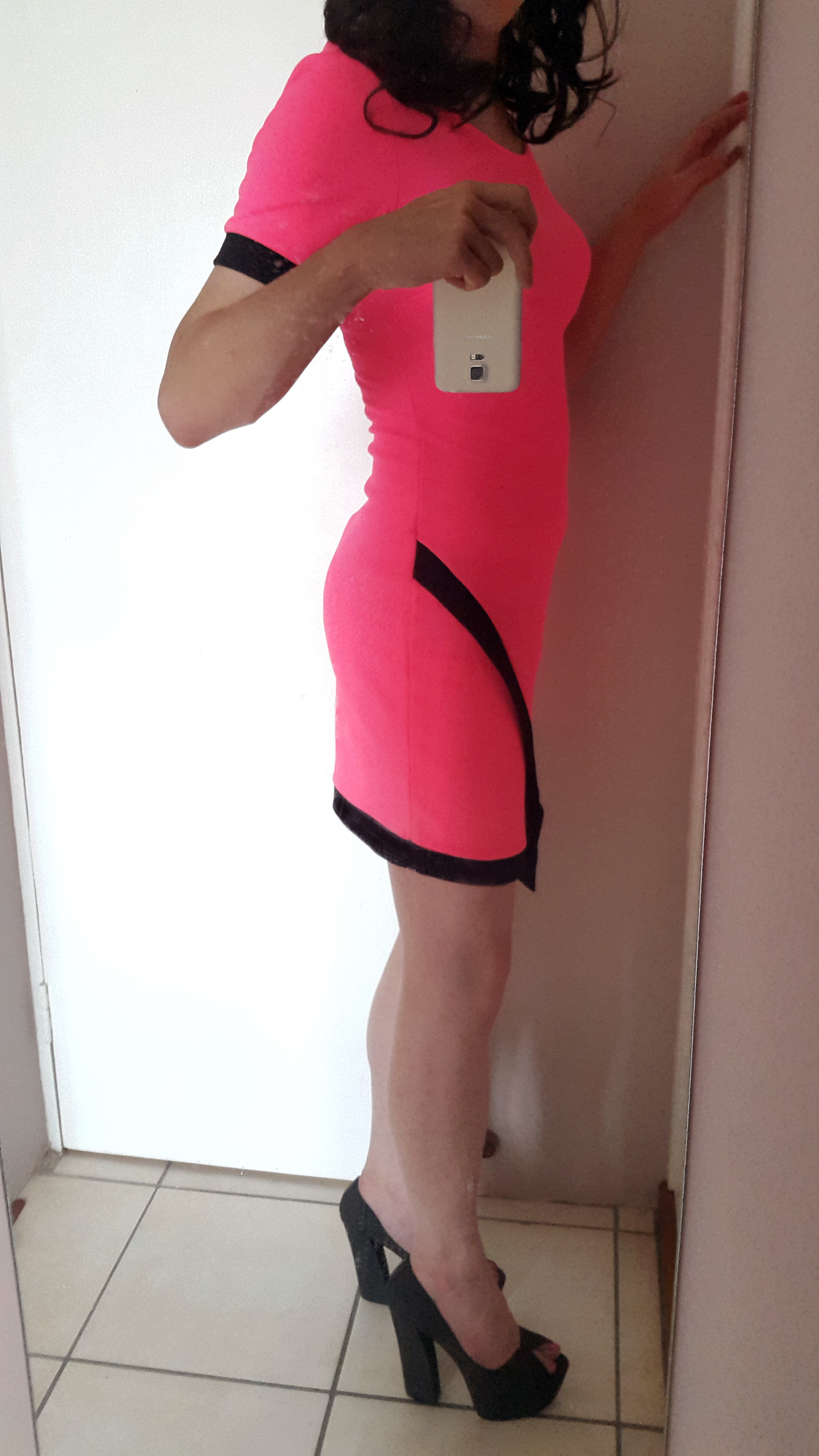 A dash of colour. | Scrolller