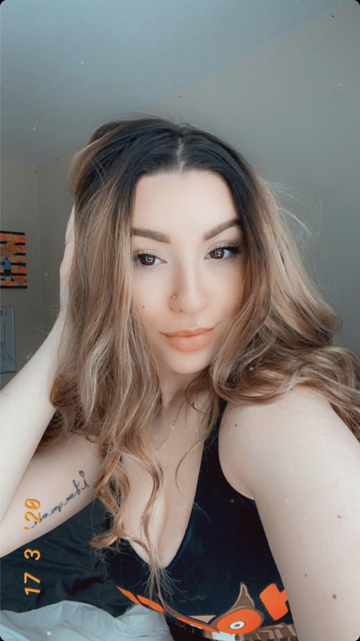 A goddess | Scrolller