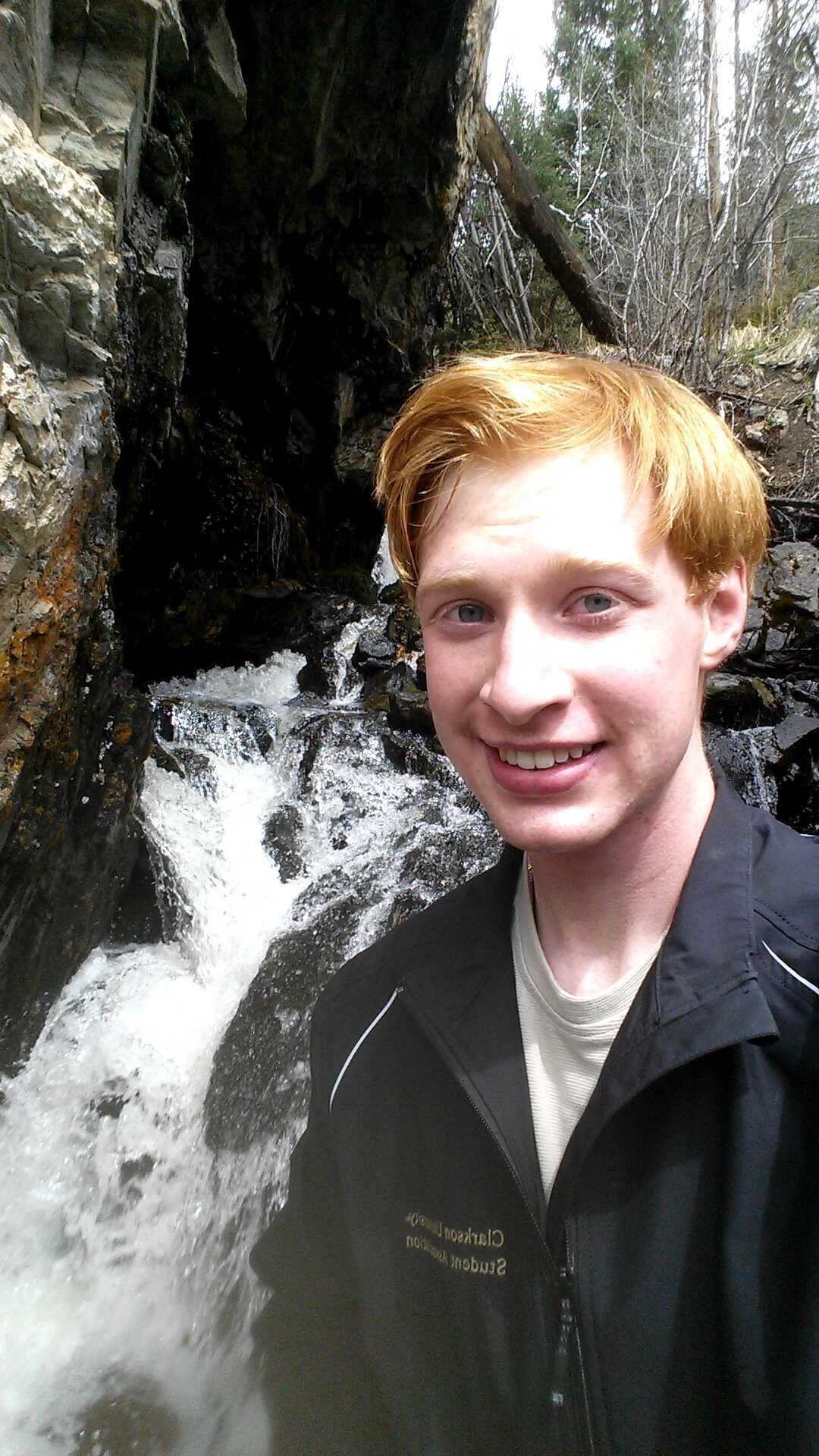 A little fire inside a waterfall | Scrolller