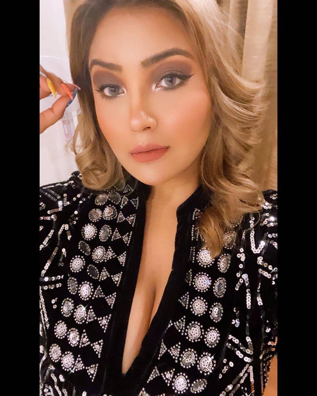 Aashika bhatia and the huge tits and cleavage | Scrolller