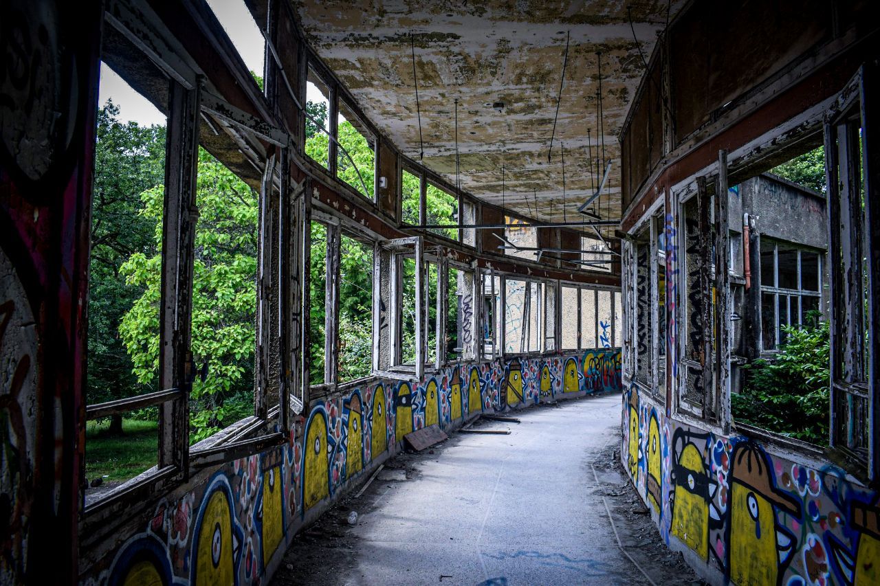 Abandoned Sanatorium | Scrolller