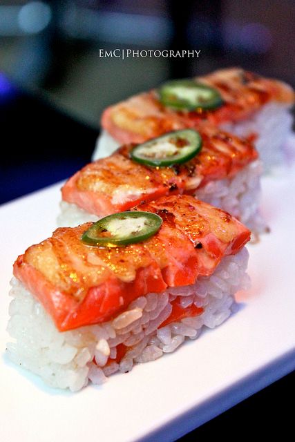Aburi Salmon Oishi Sushi. | Scrolller
