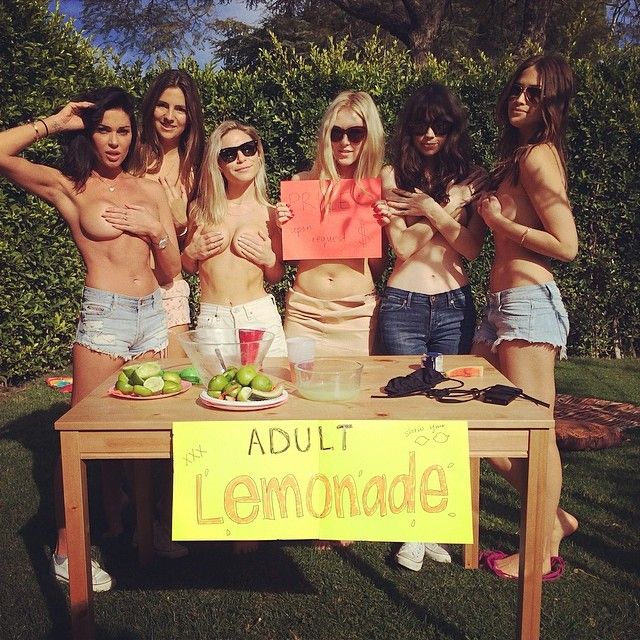 Adult Lemonade stand | Scrolller