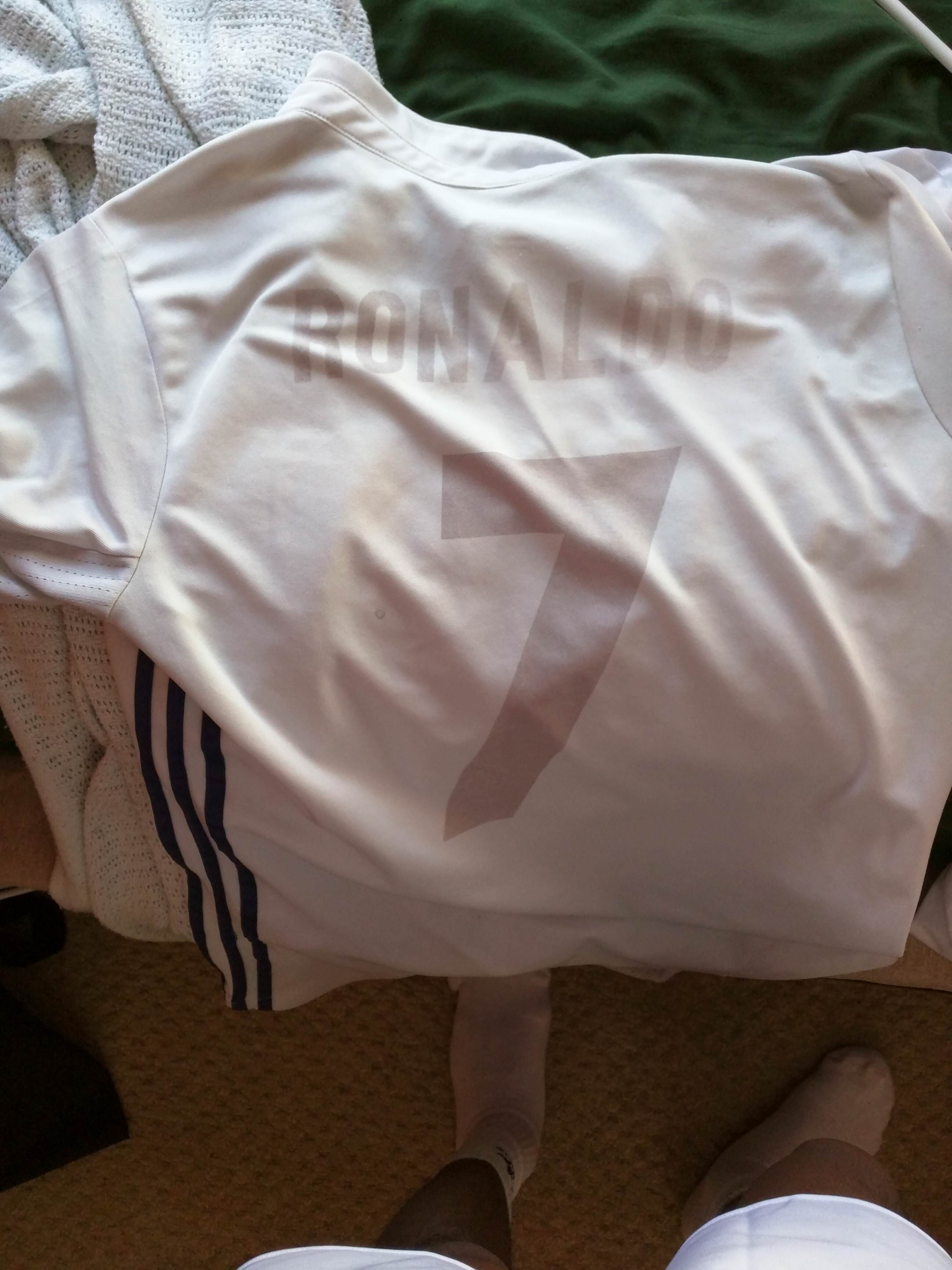 [ADVICE] How do I remove this from my jersey | Scrolller